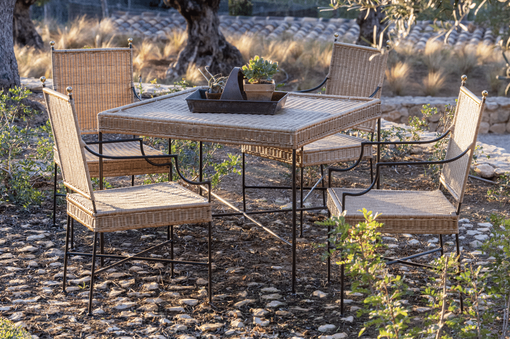 Belmont Dining Table - Munder Skiles